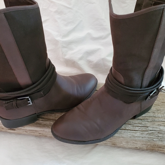 Chaps | Shoes | Chaps Brown Boot | Poshmark